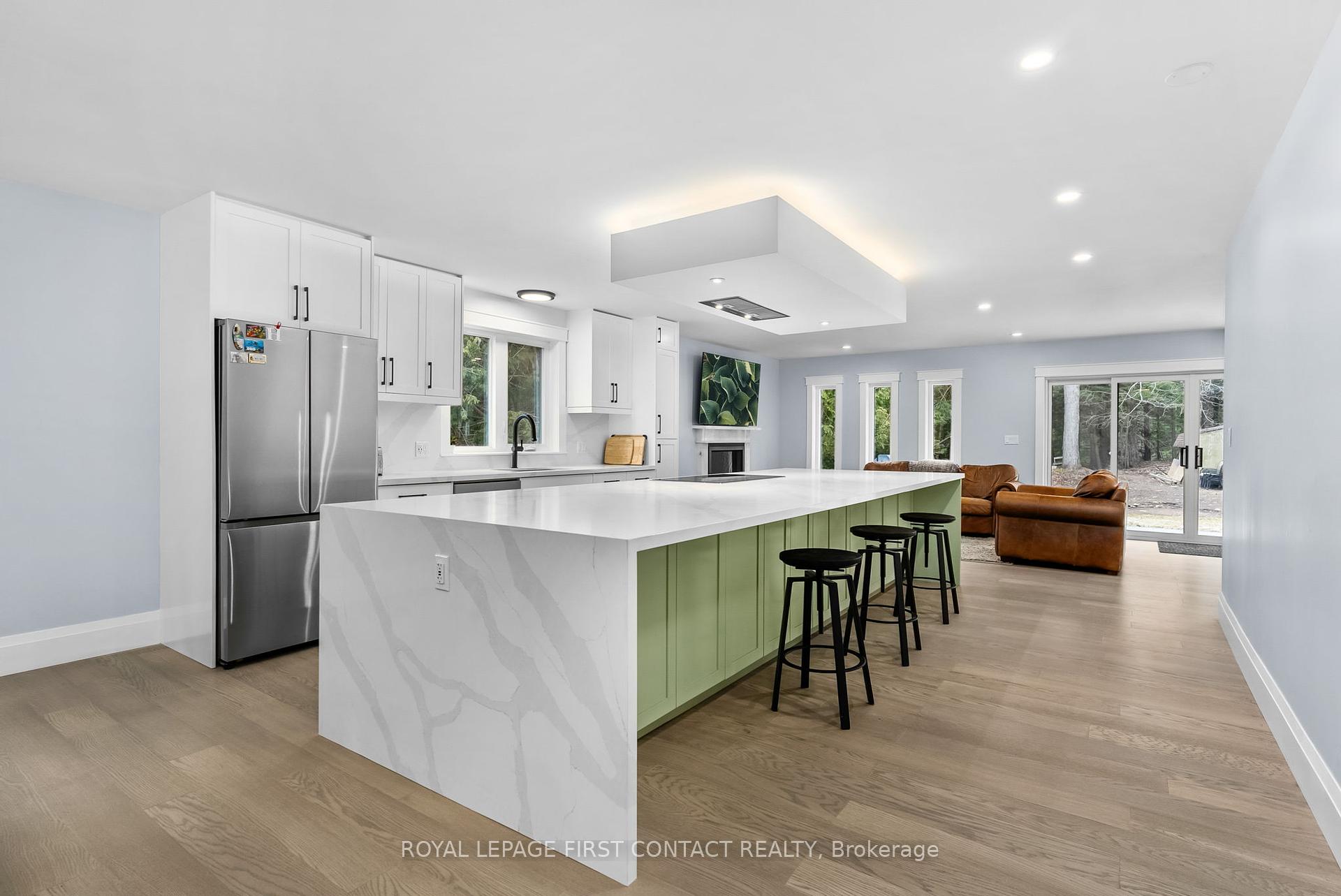 30 Golf Course Road, Bracebridge, ON P1L 1M6