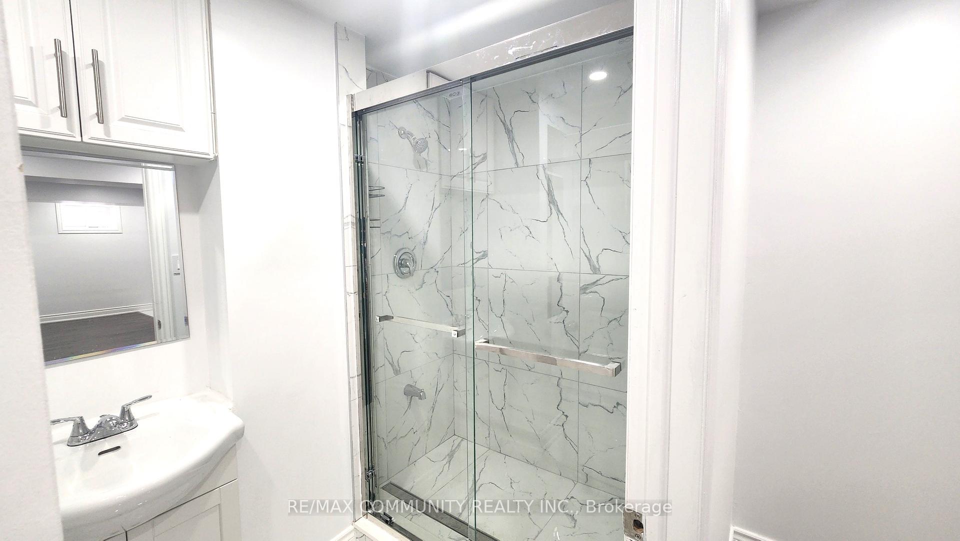 Lower - 30 Hassard-Short Lane, Ajax, ON L1S 0G4