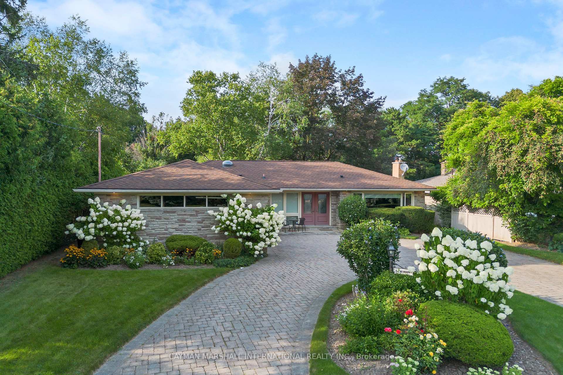 30 Hi Mount Drive, Toronto, ON M2K 1X5