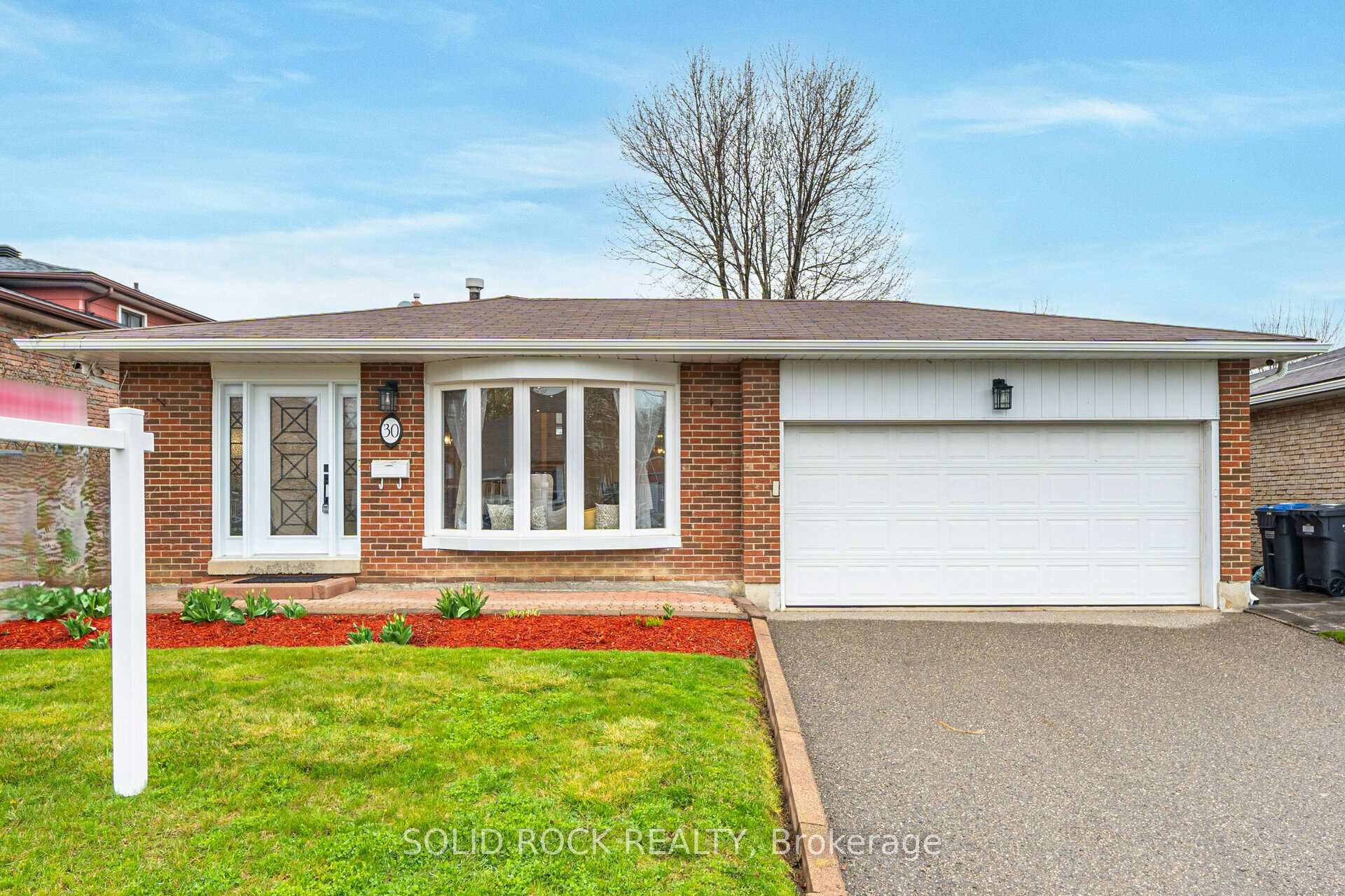 30 Pleasantview Avenue Brampton On L6x 2m9