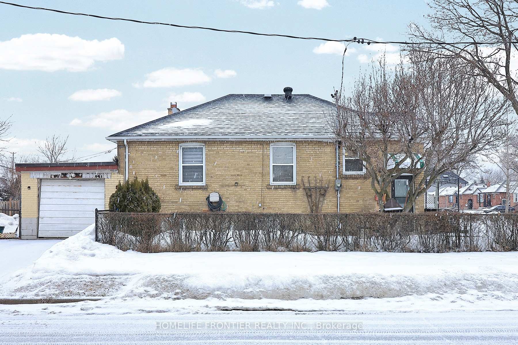 30 Silvercrest Avenue, Toronto, ON M8W 2S4