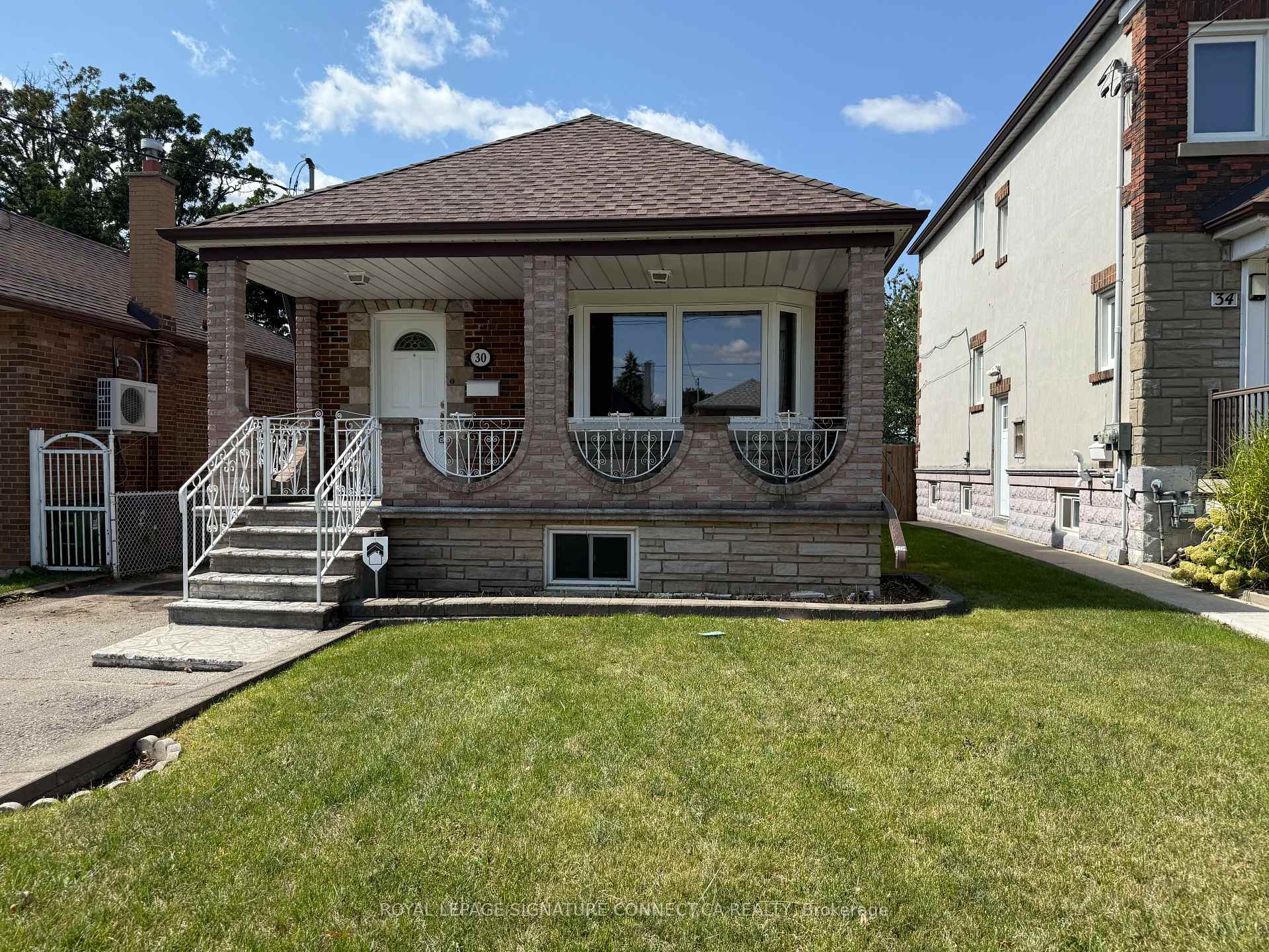 30 Snider Avenue, Toronto, ON M6E 4R9