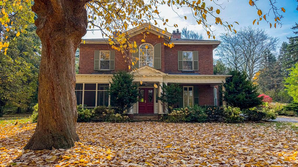 30 South Street W, Hamilton, ON L9H 4C5
