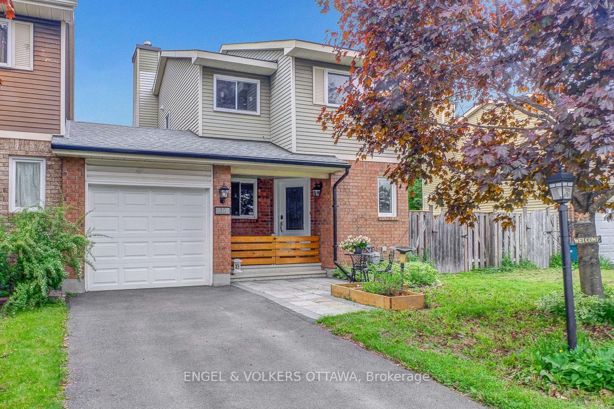 30 Sovereign Avenue, South of Baseline to Knoxdale, ON K2G 4W7