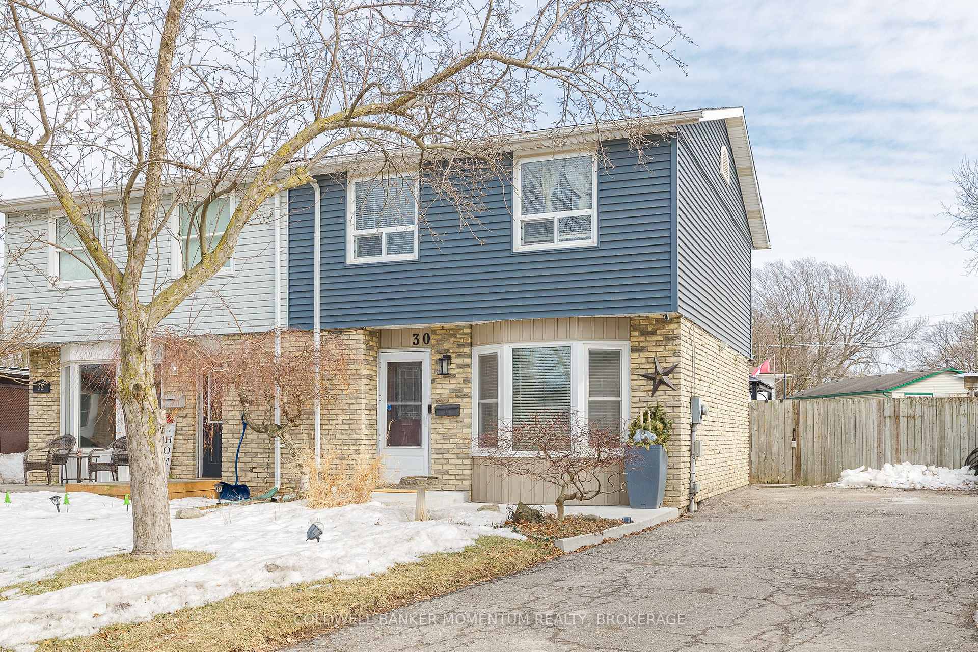 30 St. Hildas Court, St. Catharines, ON L2R 7H1