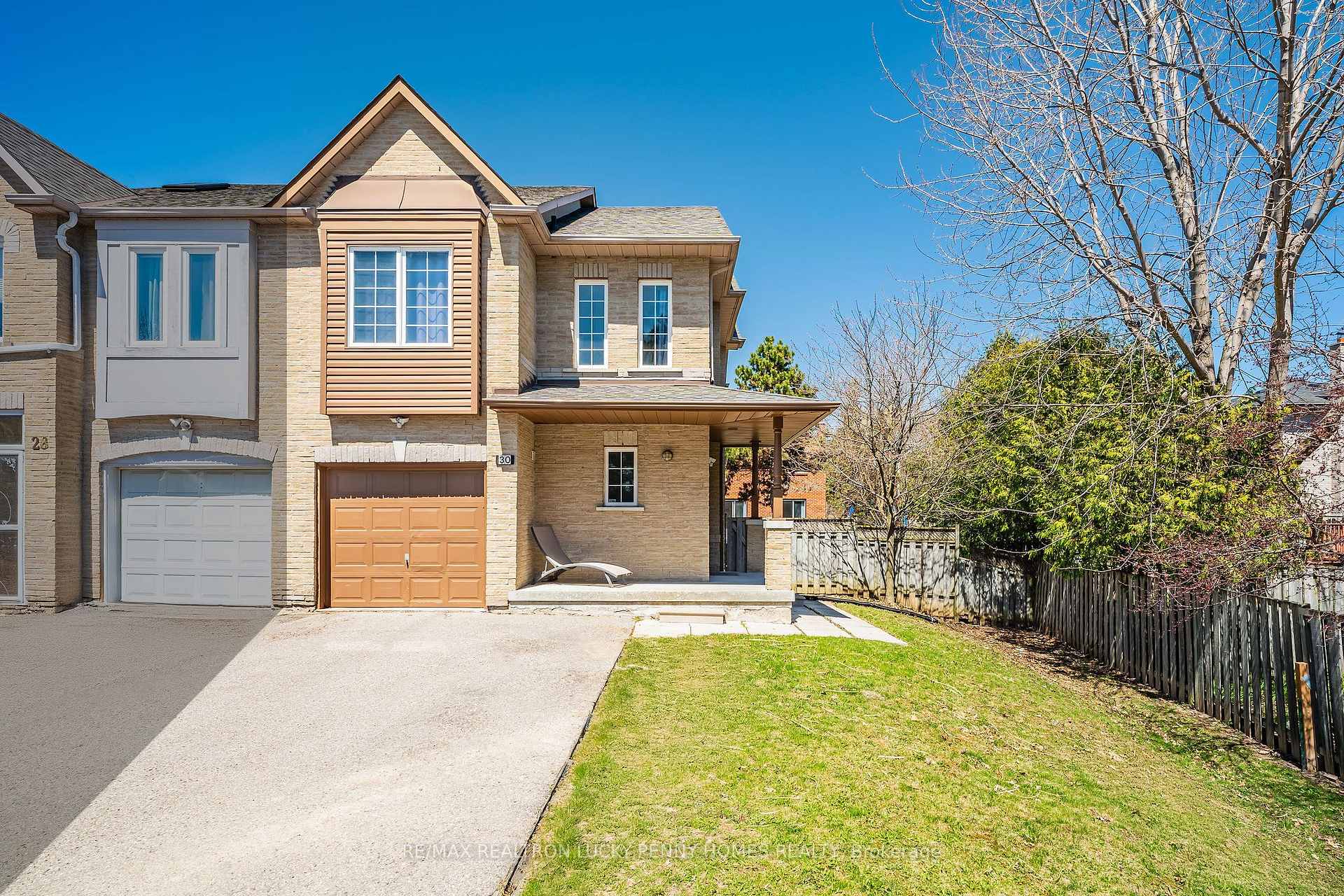 30 Sunway Square, Markham, ON L3P 7X4