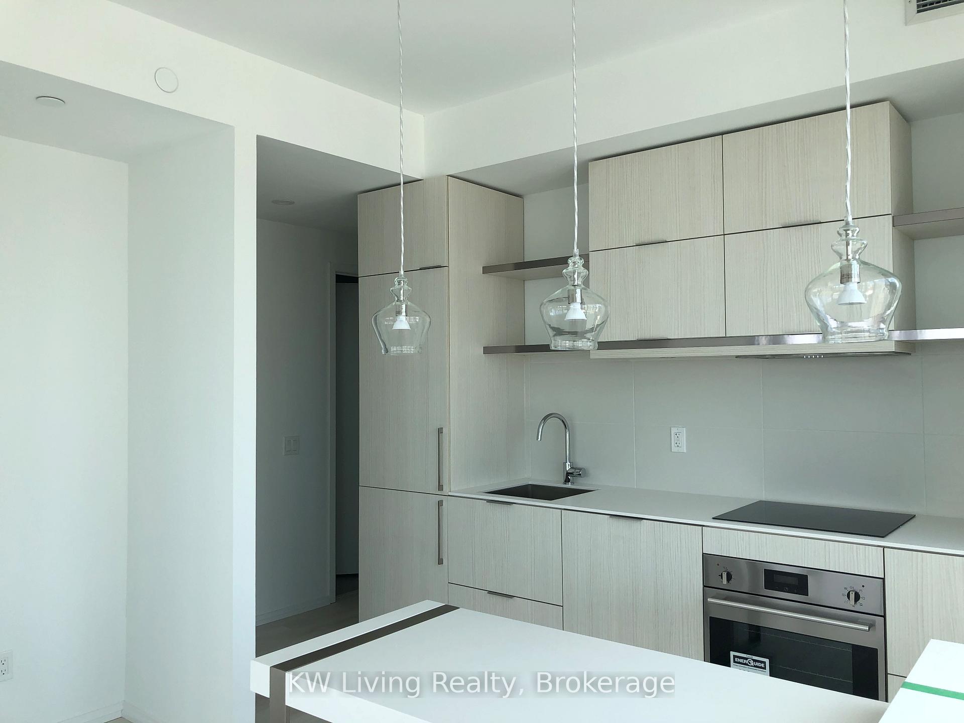 3002 - 197 Yonge Street, Toronto, ON M5B 1M4