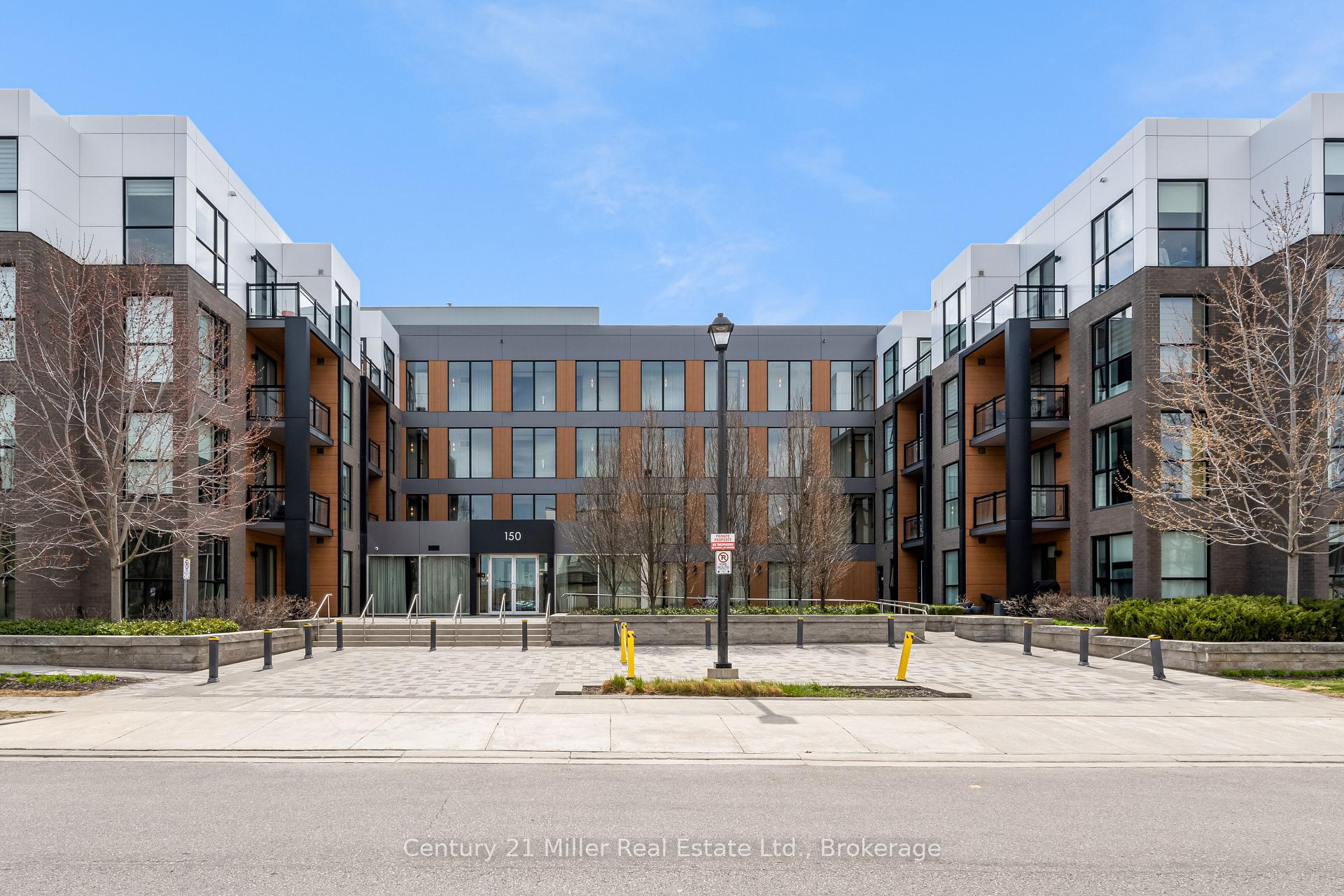 301 - 150 Sabina Drive, Oakville, ON L6H 0W3