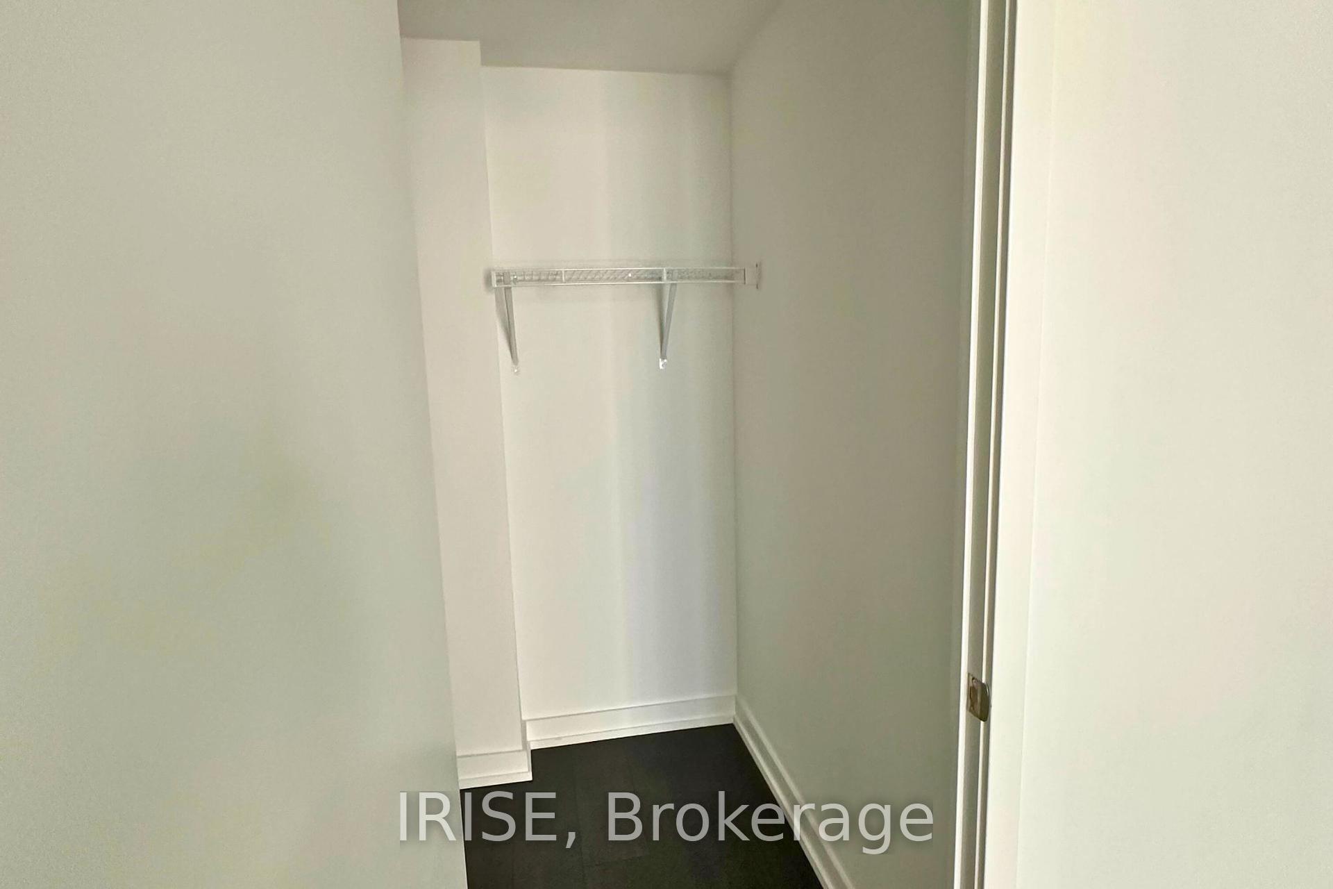 301 - 3100 Keele Street, Toronto, ON M3M 0E1