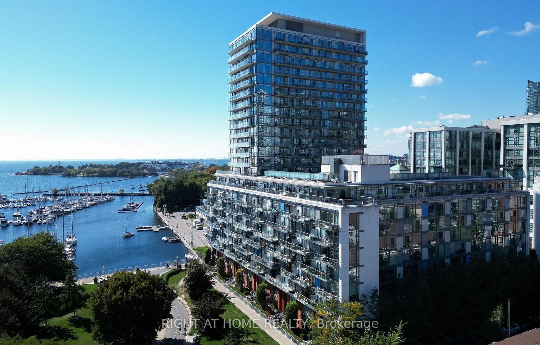 301 - 90 Stadium Road, Toronto, ON M5V 3W5