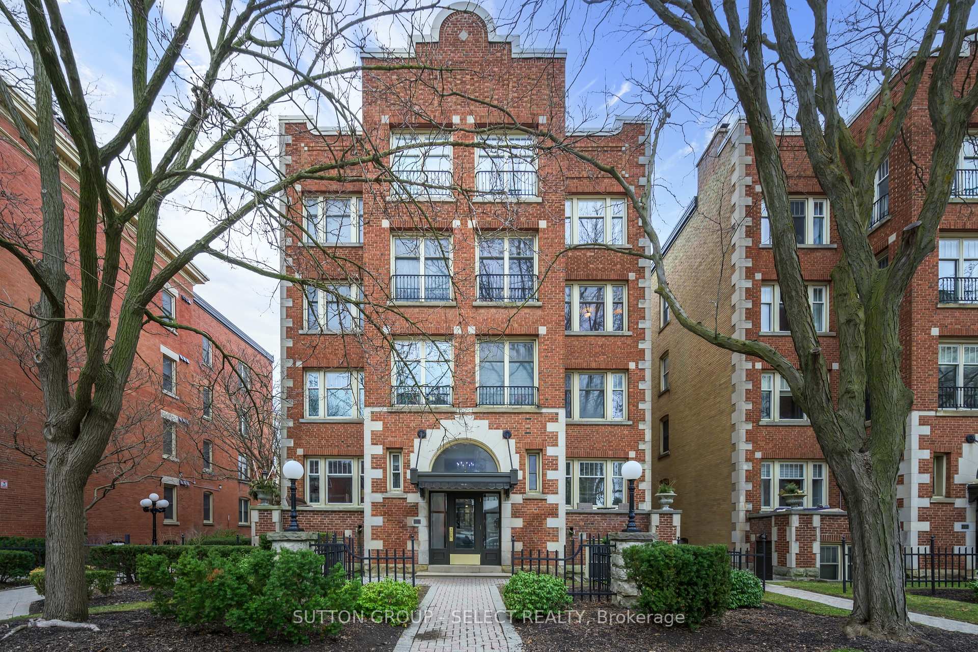 302 - 280 Queens Avenue, London, ON N6B 1X3