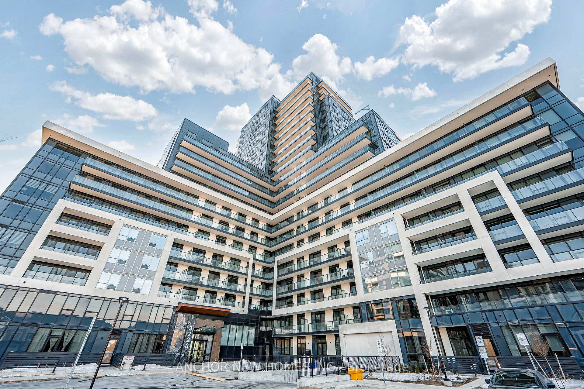 302 - 3220 William Coltson Ave Avenue E, Oakville, ON L6H 7X9