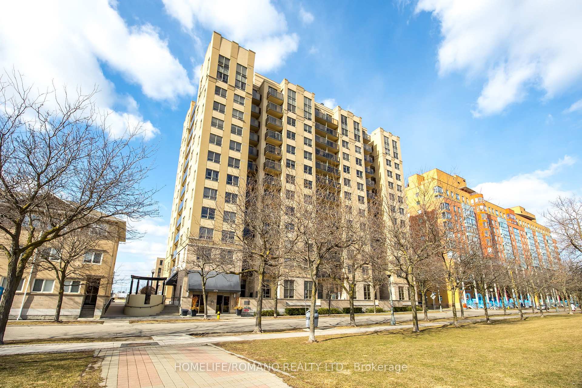 302 - 4 Elsinore Path, Toronto, ON M8V 4G7