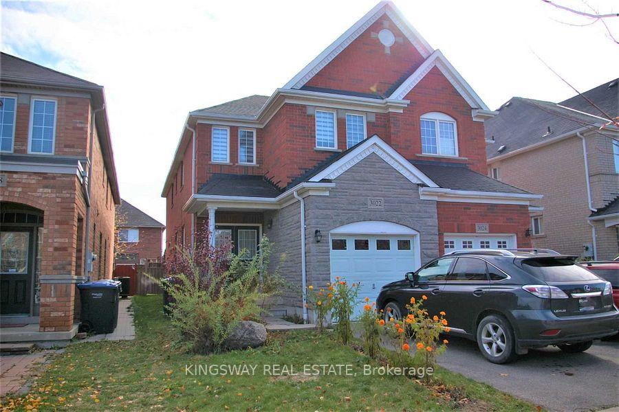 3022 Mission Hill Drive, Mississauga, ON L5M 0C1