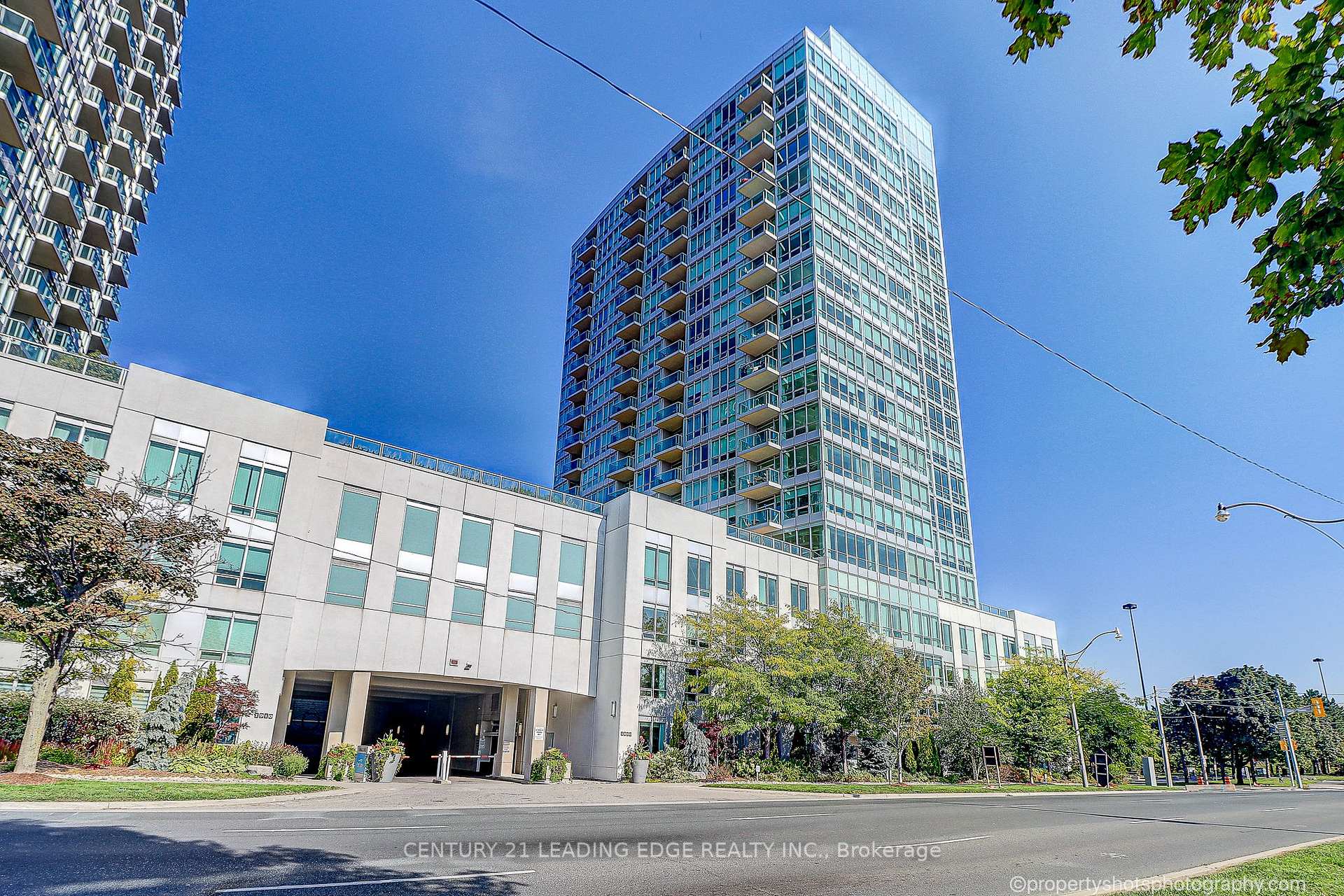 303 - 1900 Lake Shore Boulevard W, Toronto, ON M6S 1A4