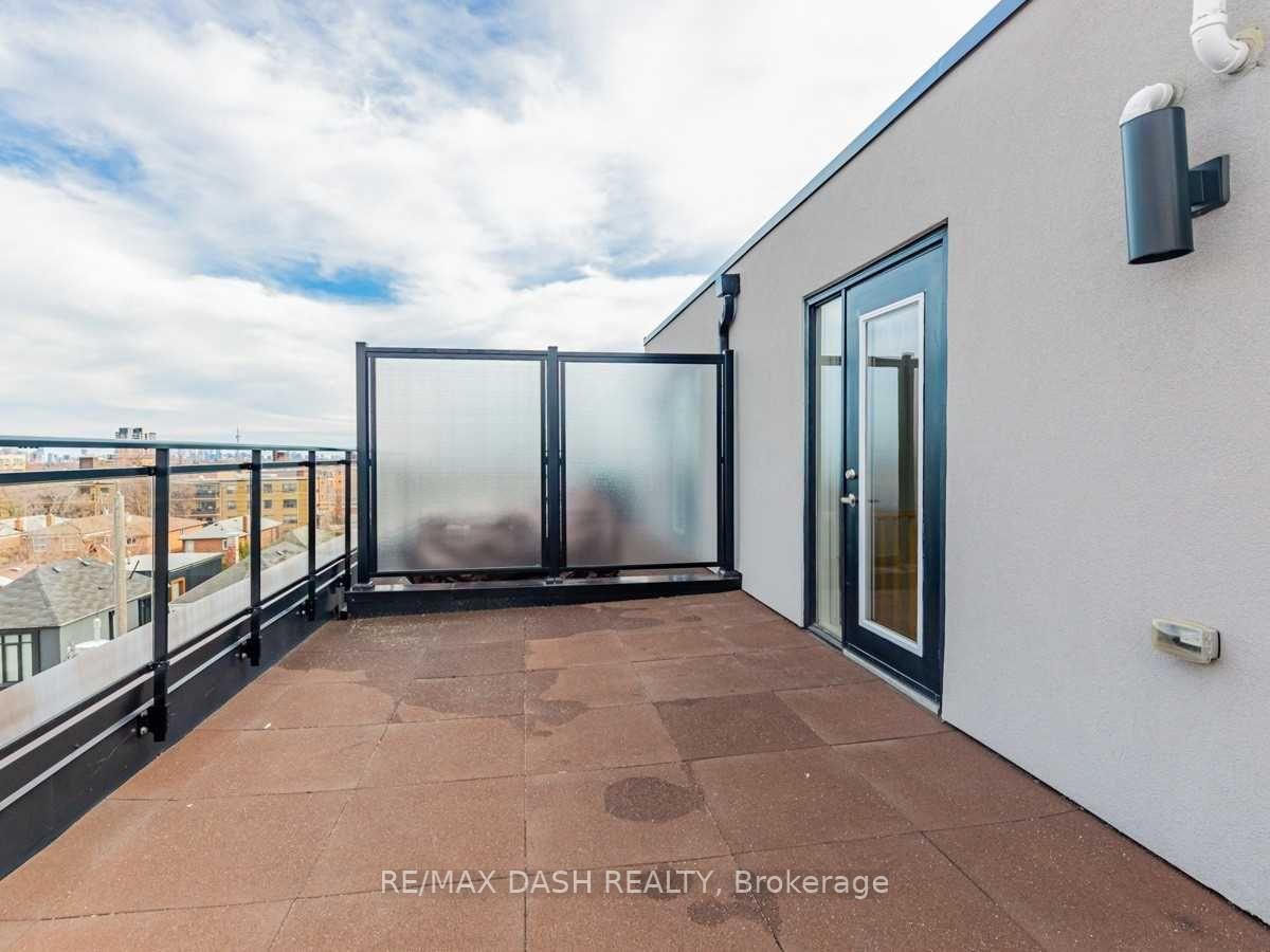 304 - 1110 Briar Hill Avenue E, Toronto, ON M6B 0A9