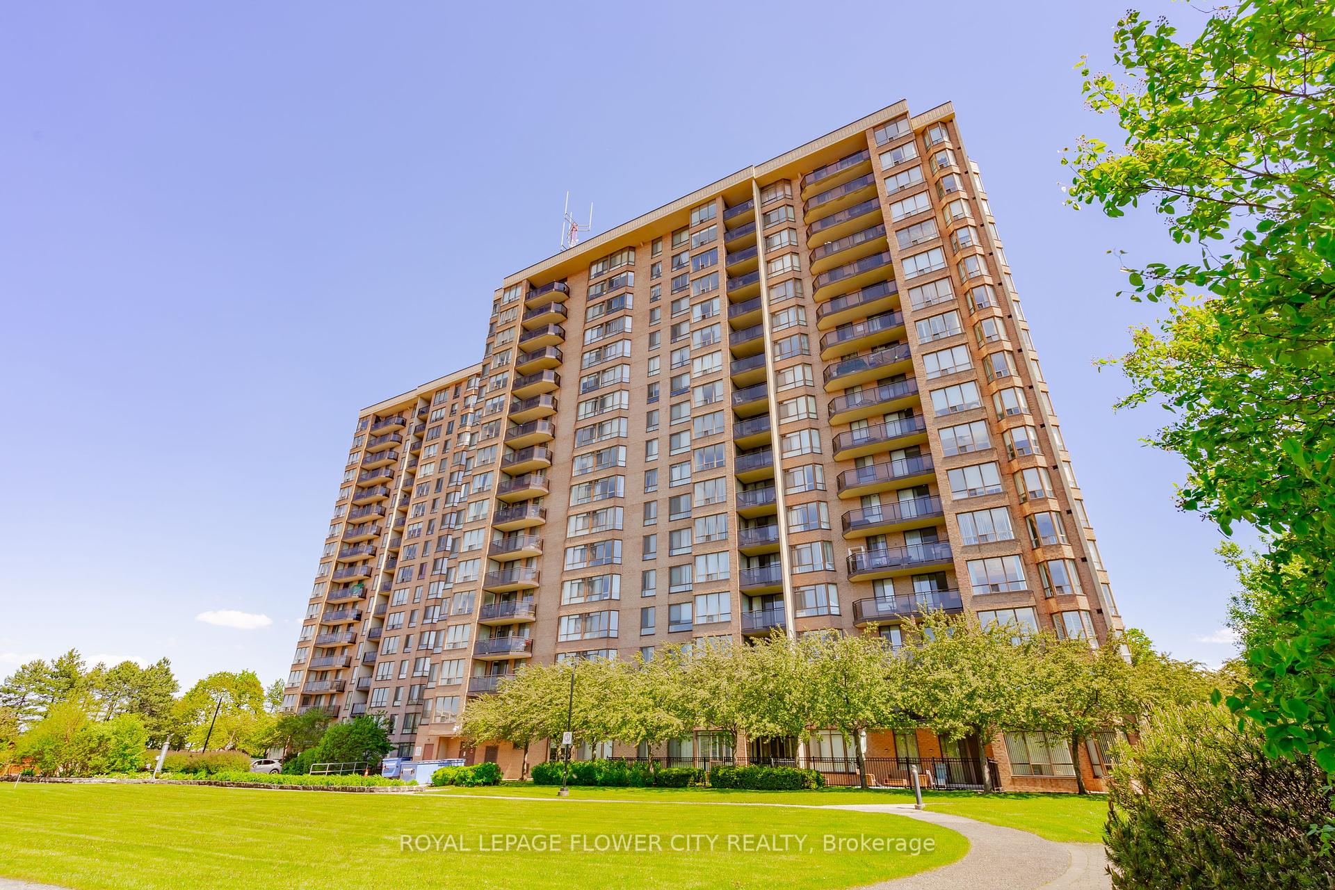 304 - 20 Cherrytree Drive, Brampton, ON L6Y 3V1