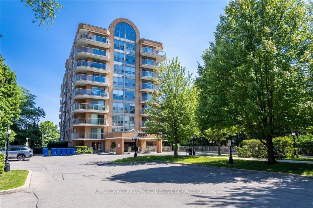 304 - 2210 Lakeshore Road, Burlington, ON L7R 4J9
