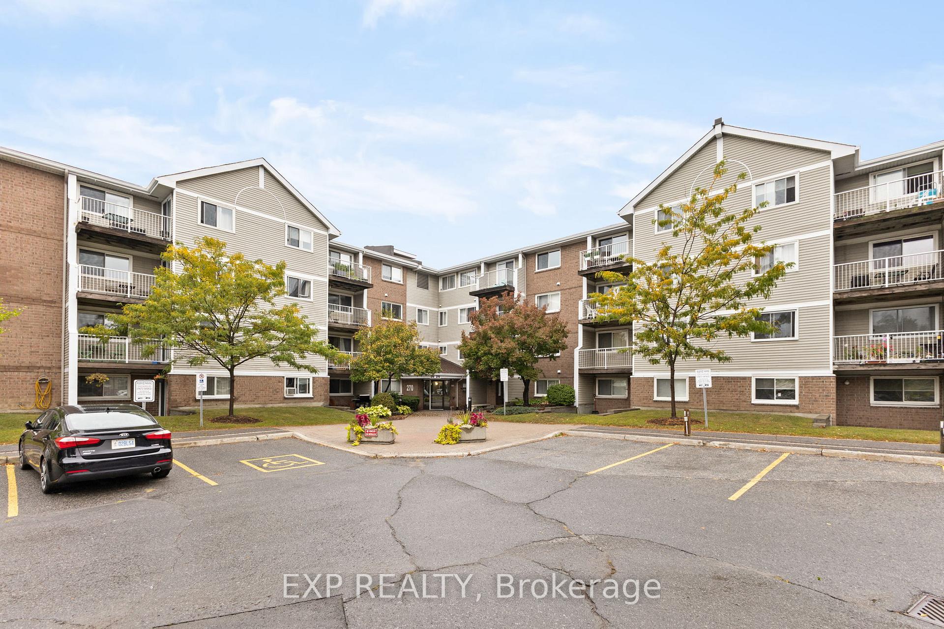 304 - 270 Brittany Drive, Manor Park - Cardinal Glen and Area, ON K1K 4M3