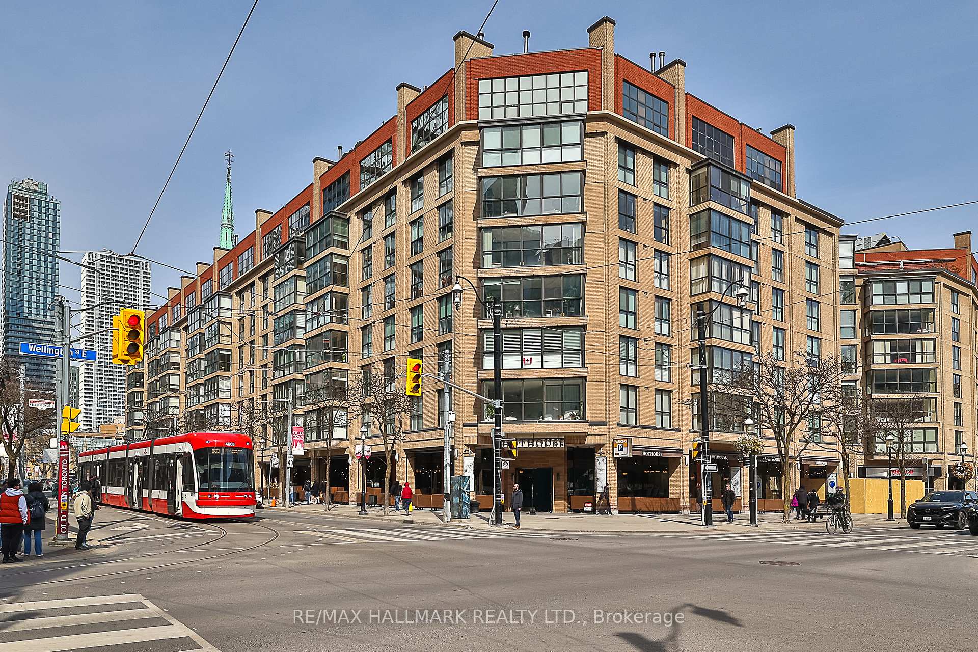 304 - 35 Church Street, Toronto, ON M5E 1T3