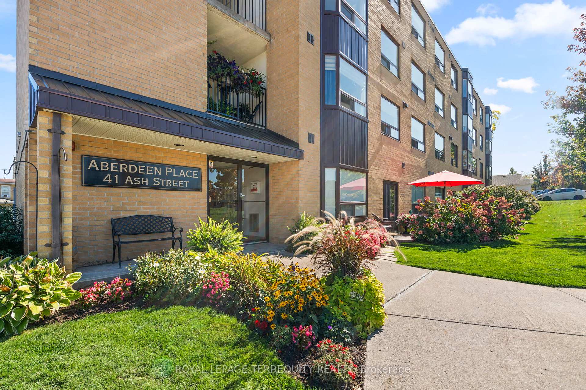 304 - 41 Ash Street, Uxbridge, ON L9P 1E2