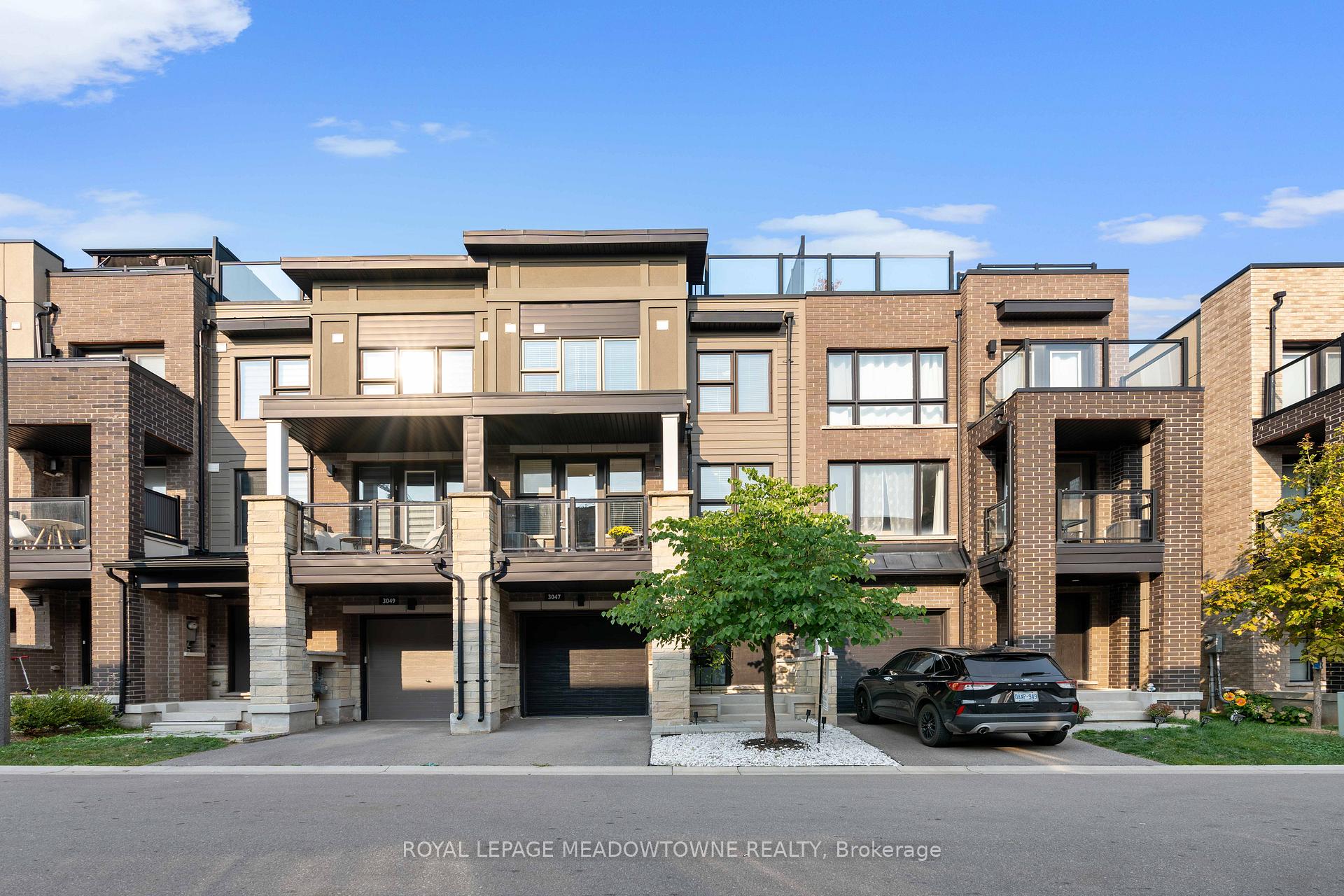 3047 Cascade Common, Oakville, ON L6H 0R8