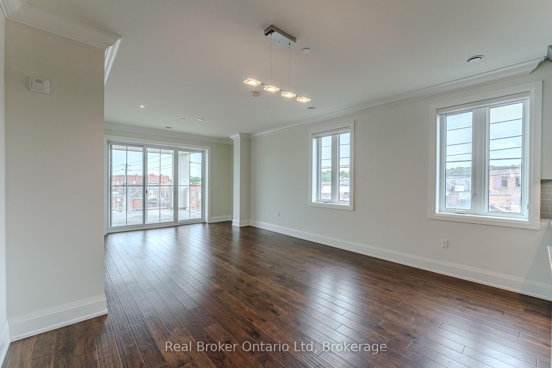 305 - 80 9th Street E, Owen Sound, ON N4K 1N4