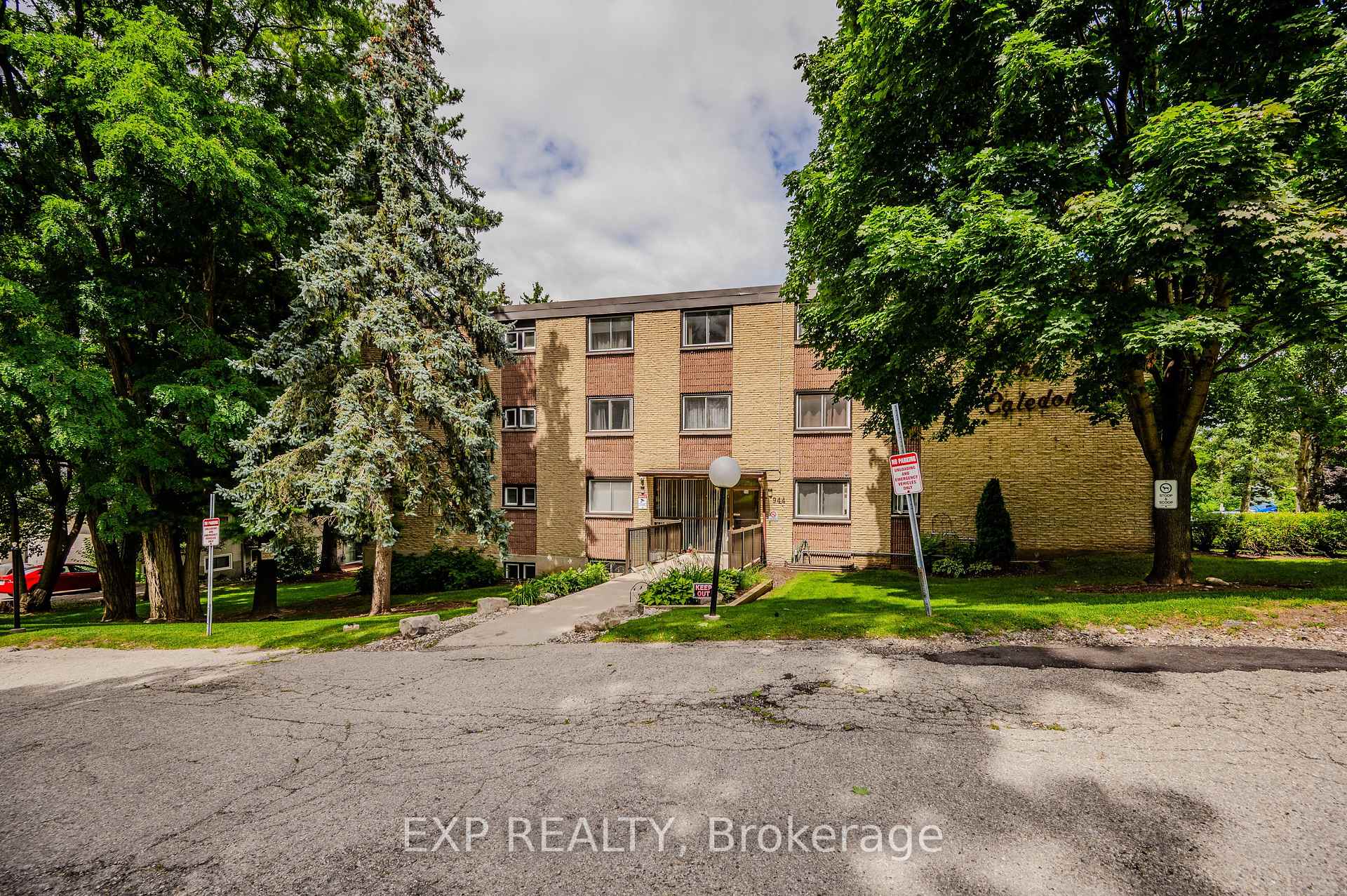 305 - 944 Caledonian View, Cambridge, ON N3H 1A5