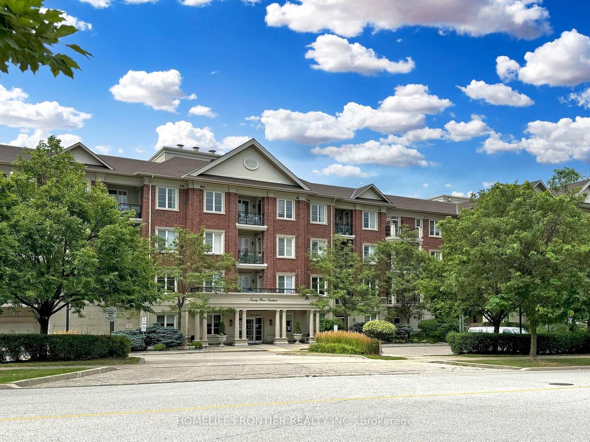 305 - 9519 Keele Street, Vaughan, ON L6A 4A2