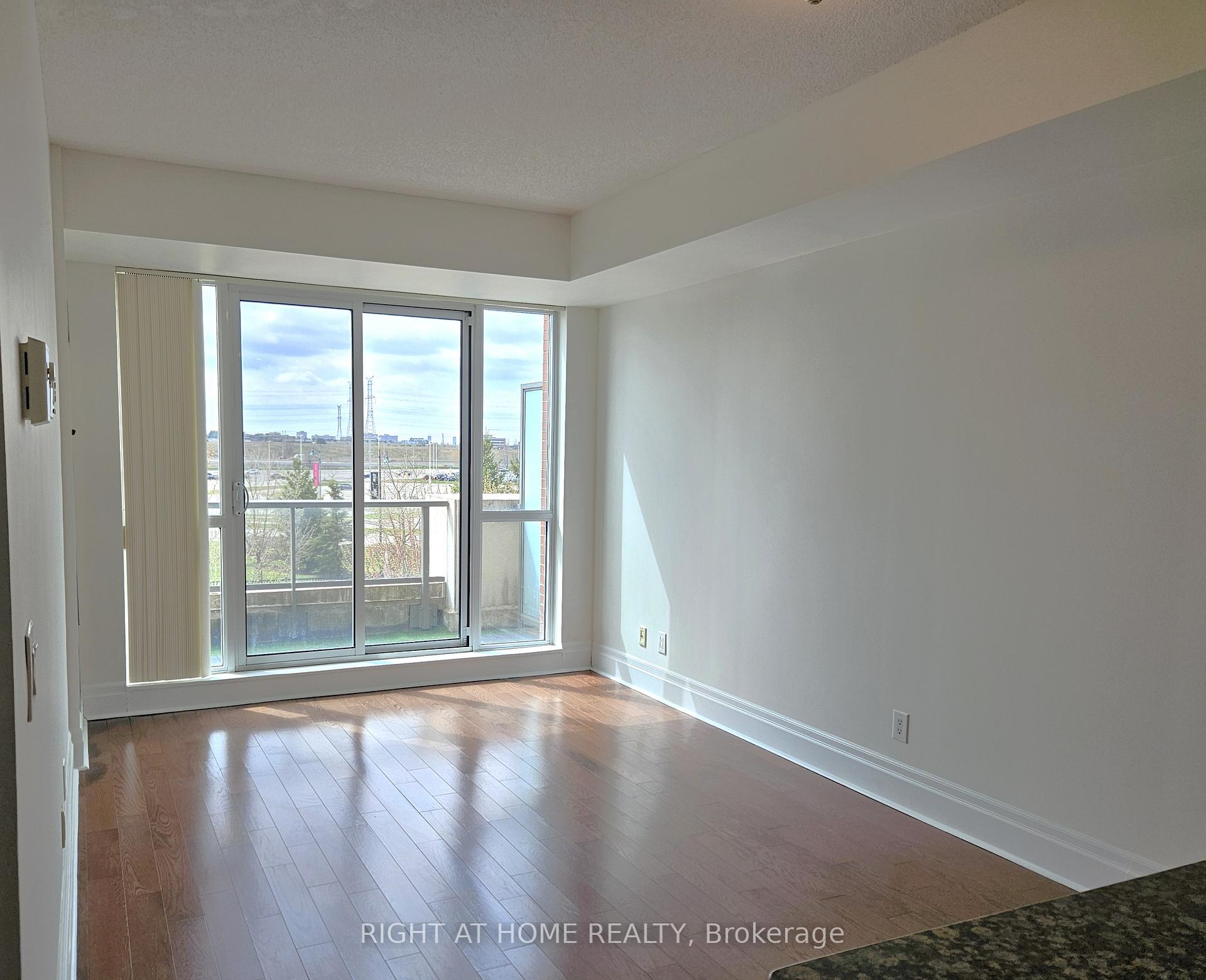 306 - 39 Upper Duke Crescent, Markham, ON L6G 0B8