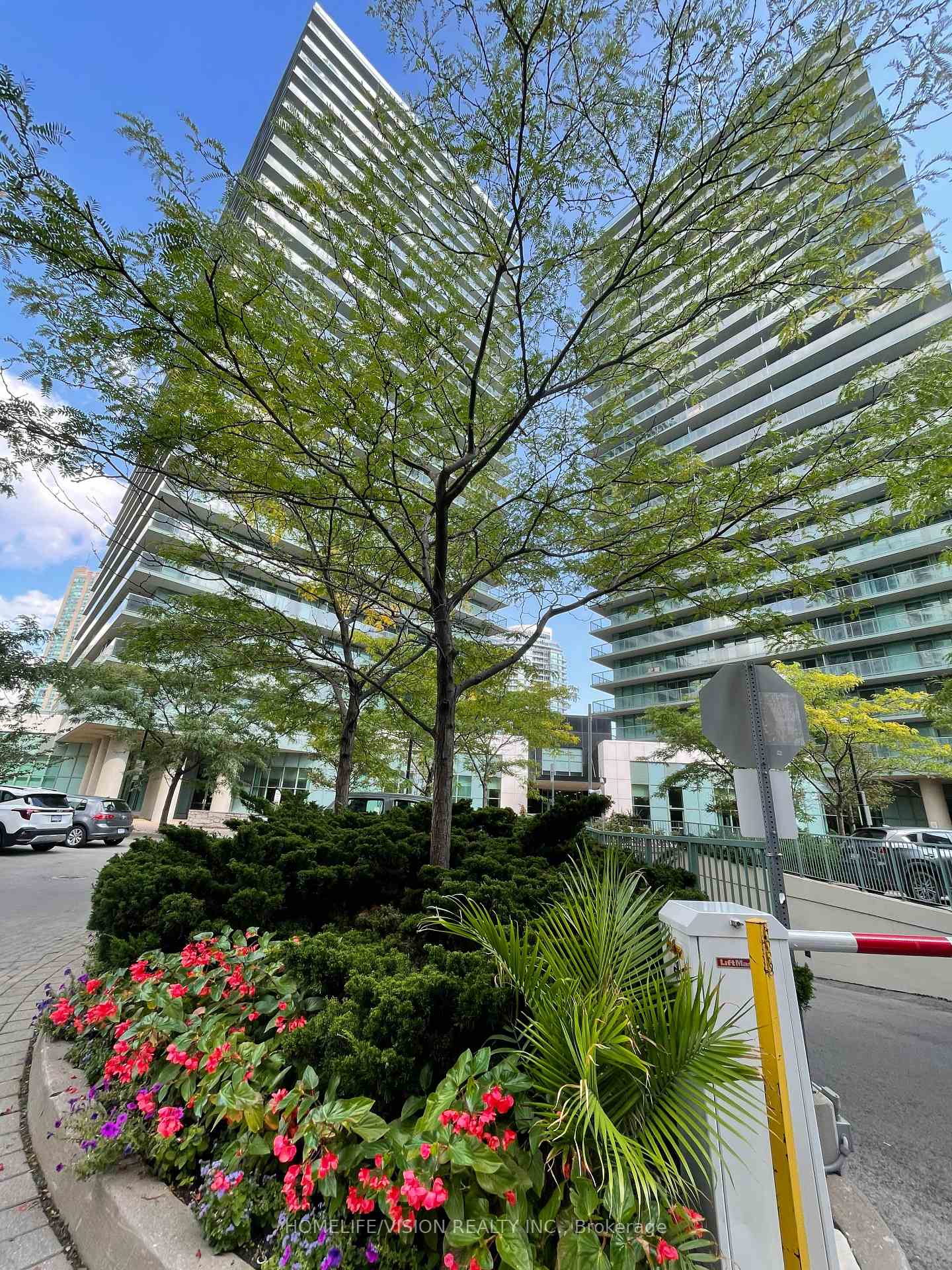 306 - 5508 Yonge Street, Toronto, ON M2N 7L2