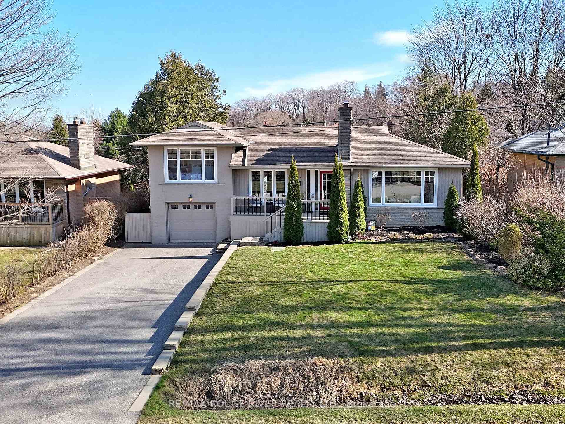 306 Jaybell Grove, Toronto, ON M1C 2X5