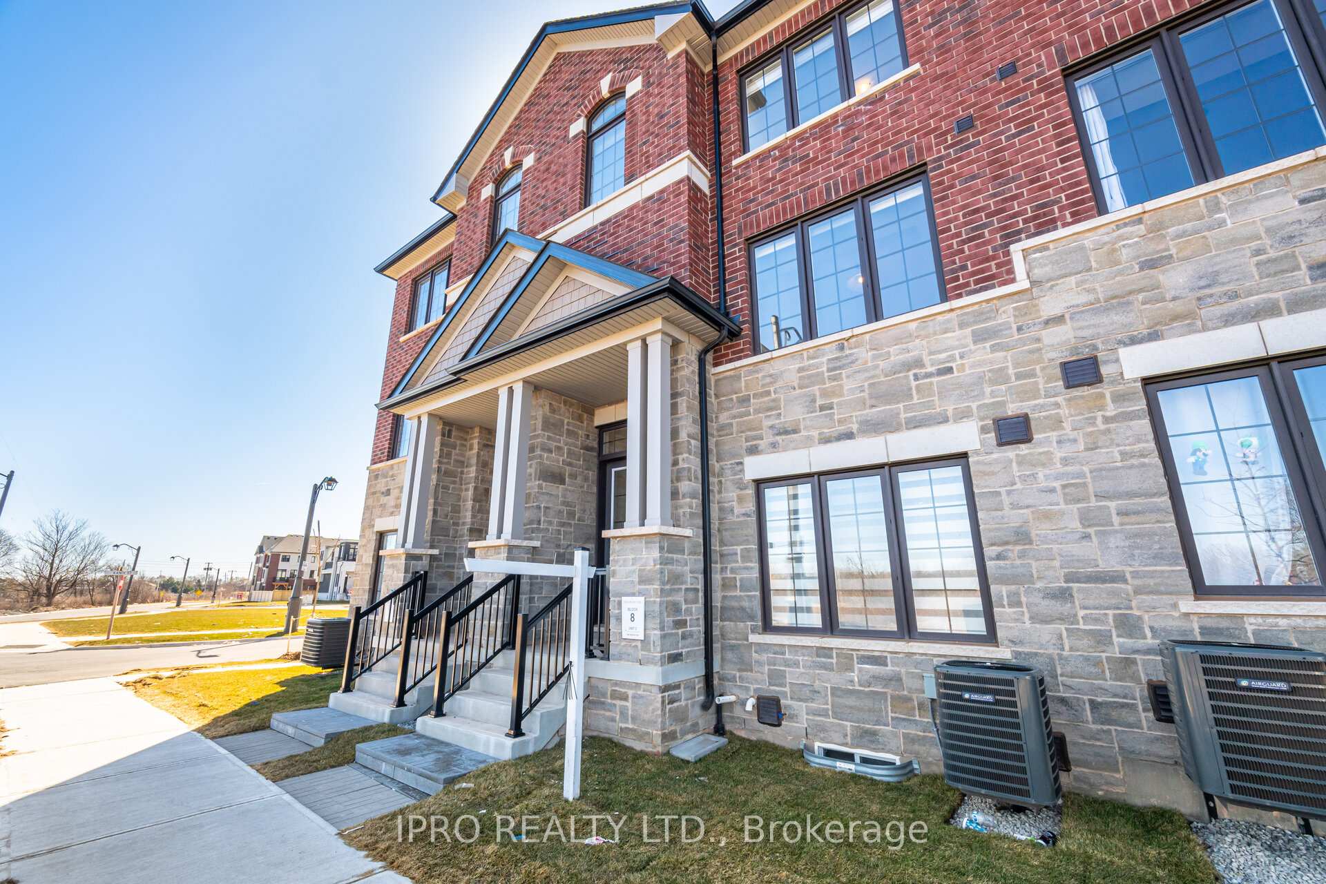 3062 Harasym Trail, Oakville, ON L6M 5R2