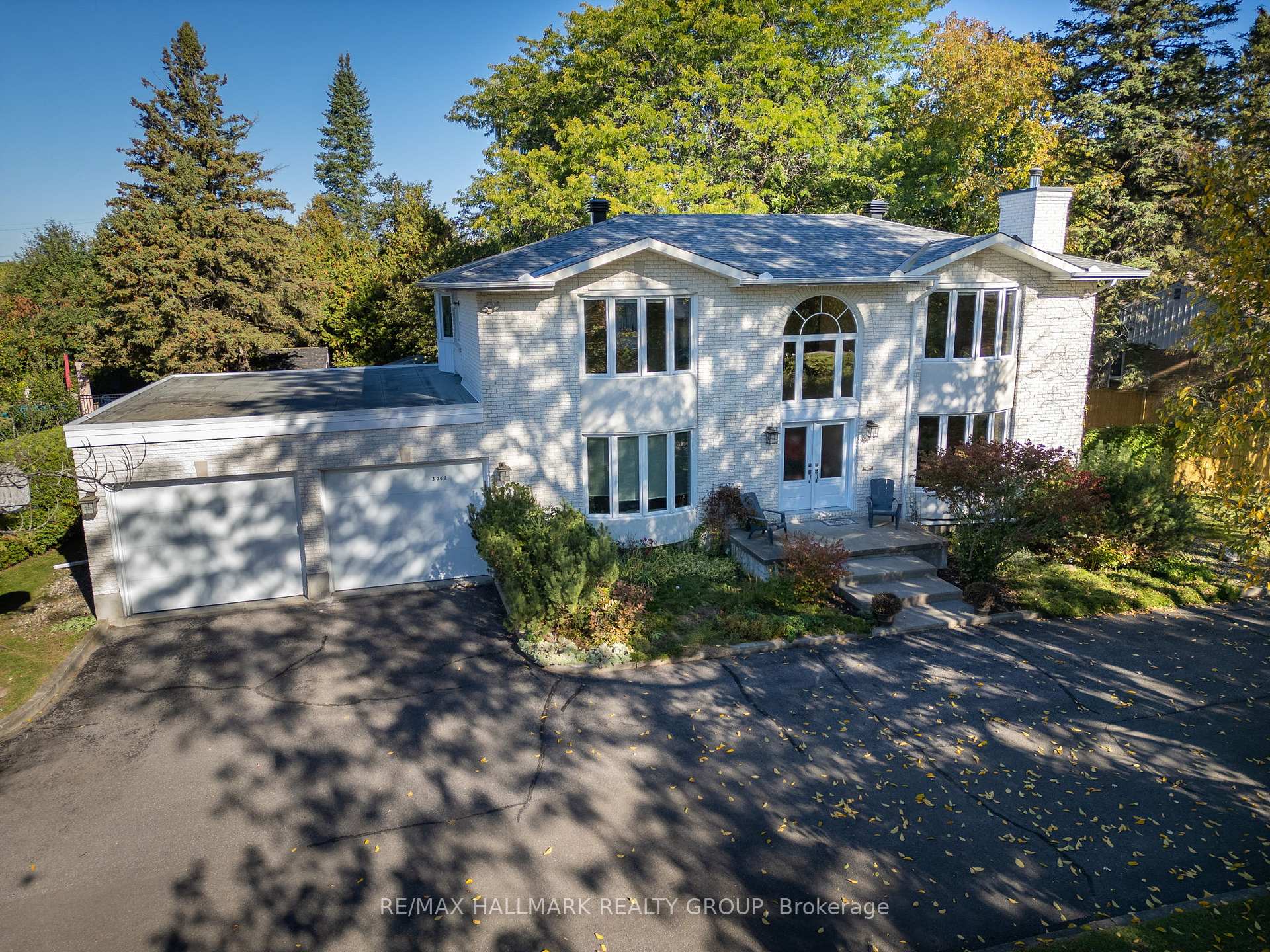 3062 Upper Otterson Place, Billings Bridge - Riverside Park and Area, ON K1V 7B6