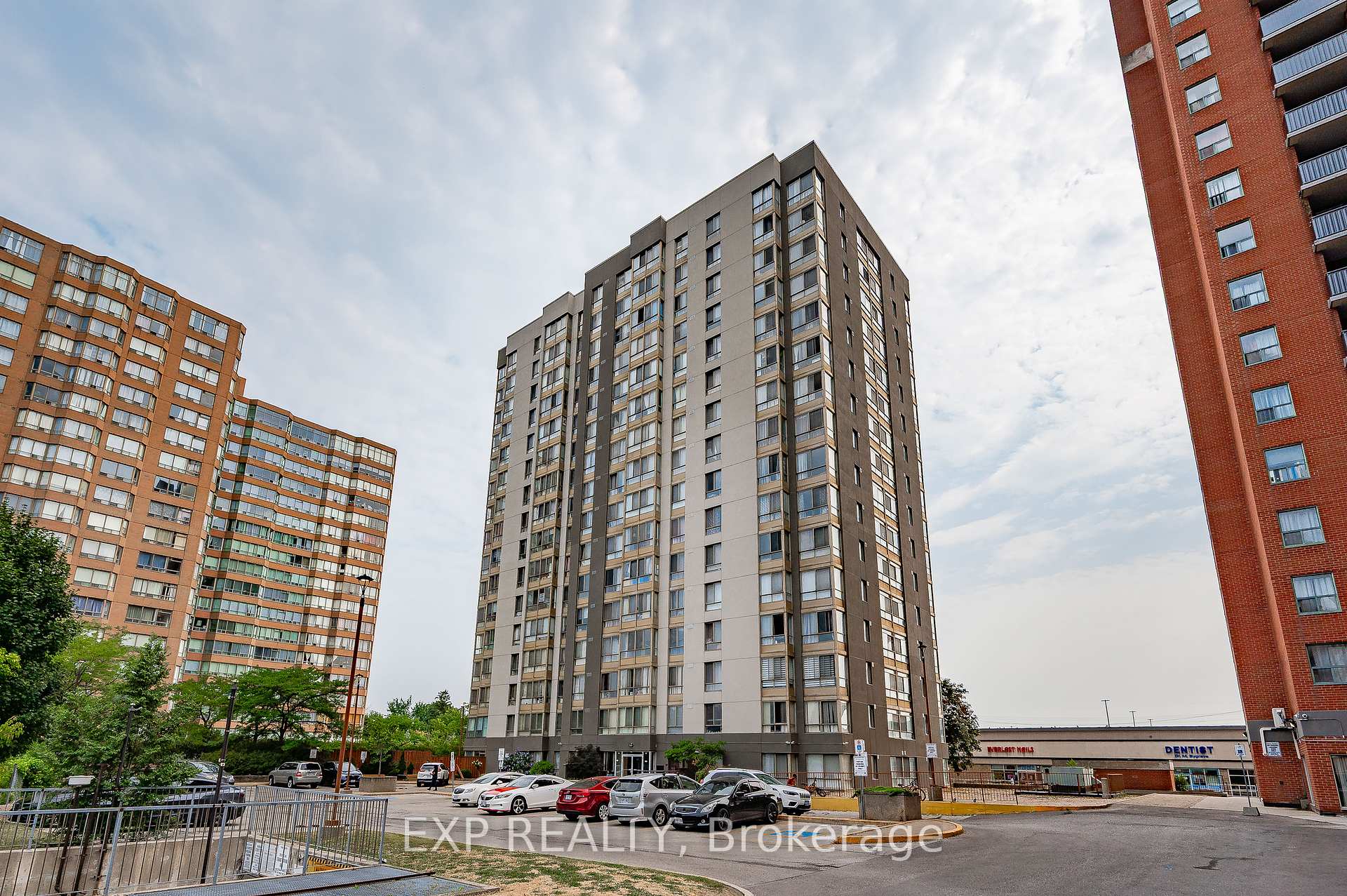 307 - 2470 Eglinton Avenue W, Toronto, ON M6M 5E7