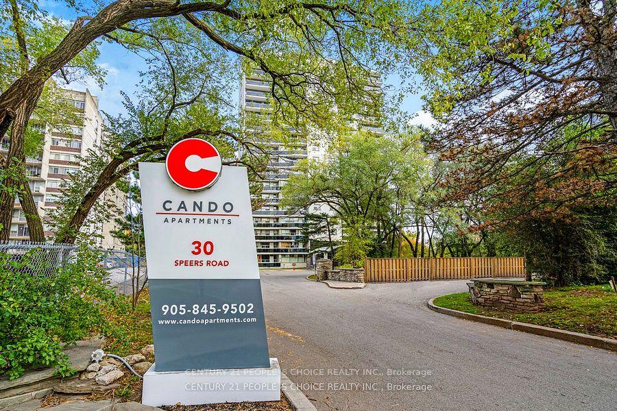 201 - 30 Speers Road, Oakville, ON L6K 2E4