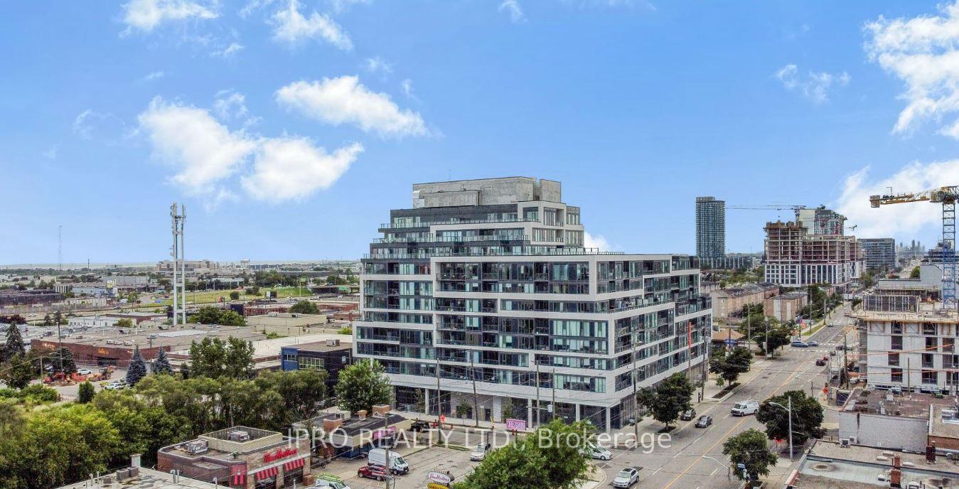 859 The Queensway, Toronto, ON M8Z 1N8