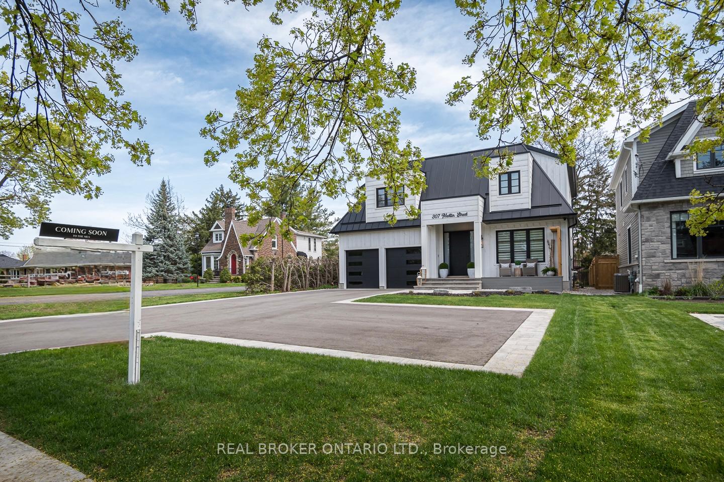 307 Martin Street, Milton, ON L9T 2R7