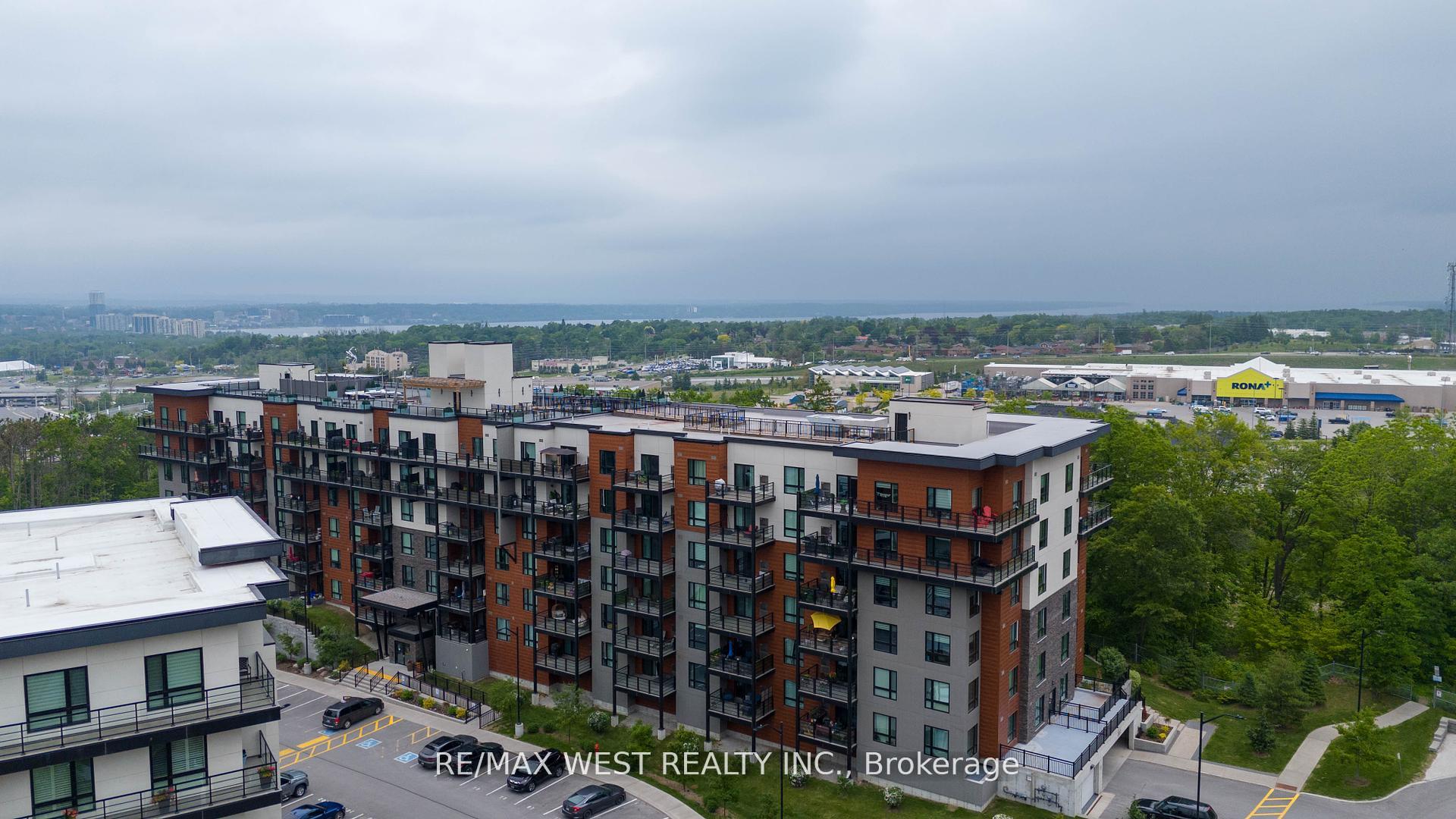 309 - 302 ESSA Road, Barrie, ON L9J 0H3