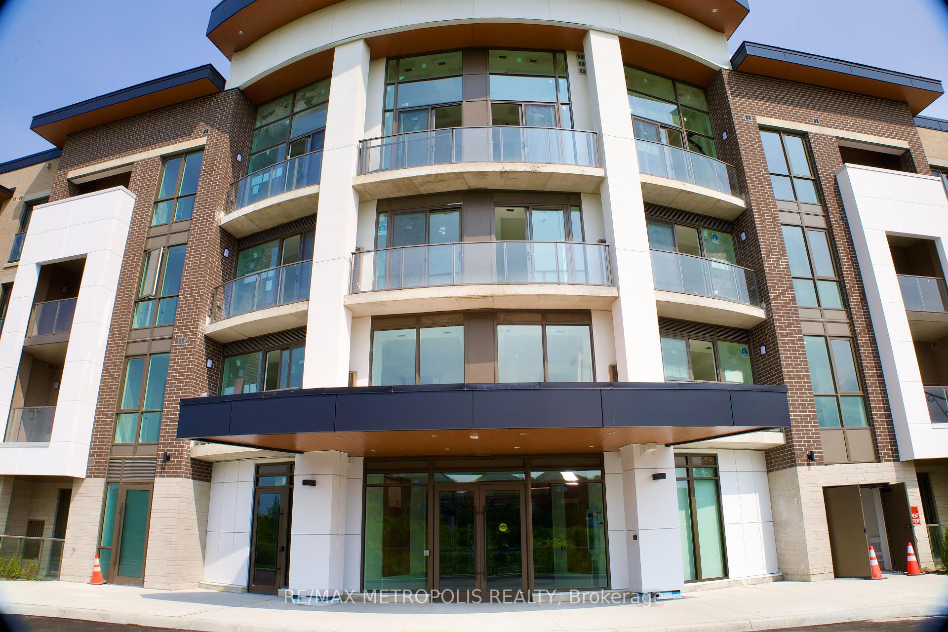 309 - 385 Arctic Red Drive, Oshawa, ON L1L 0H8