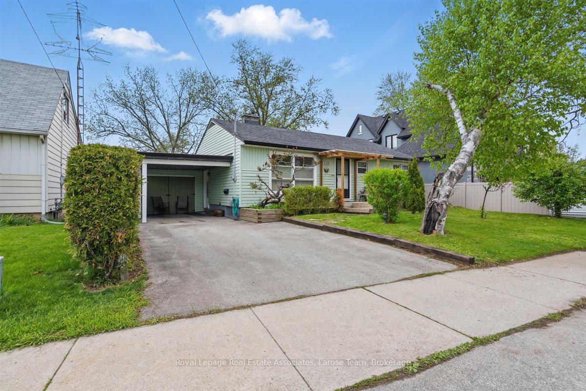 309 Felan Avenue, Oakville, ON L6K 2X9