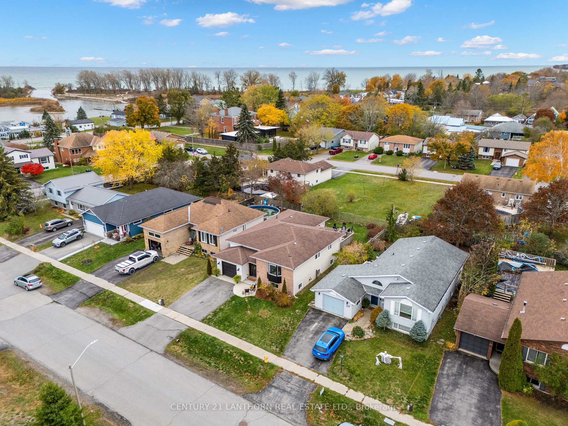 31 First Avenue, Prince Edward County, ON K0K 3L0