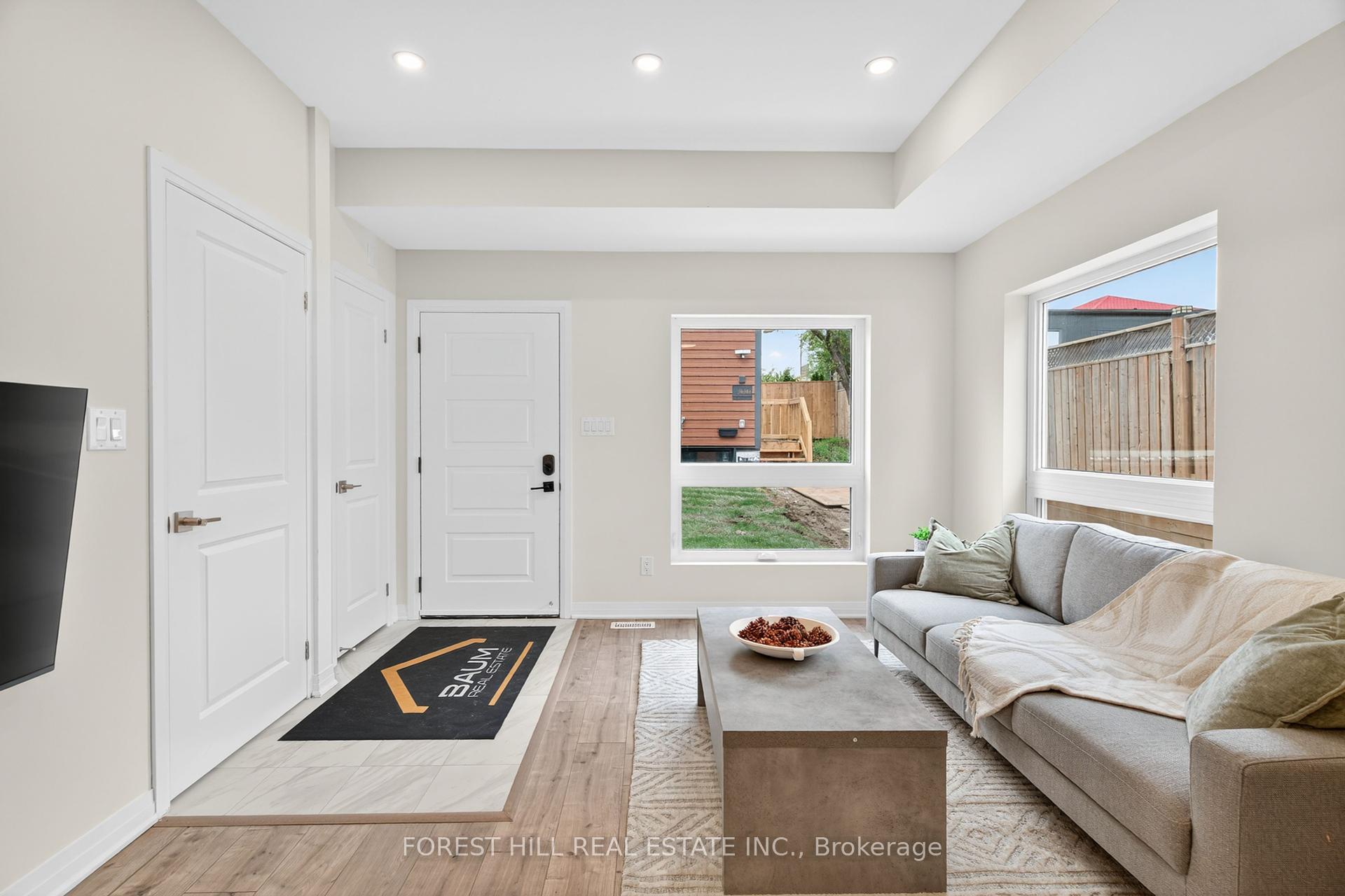 A - 31 HARROW Drive, Toronto, ON M6M 2X4