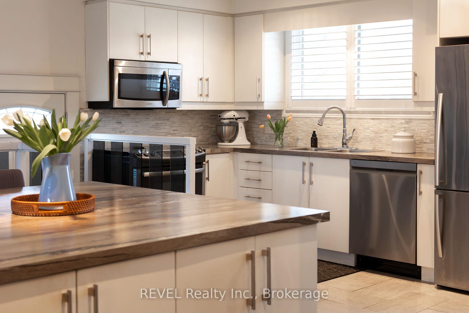 31 Jacobson Avenue, St. Catharines, ON L2T 2Z8