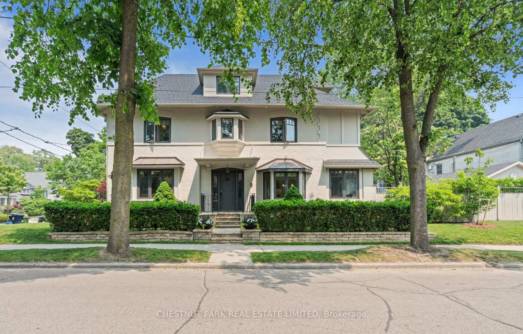 31 Oriole Gardens, Toronto, ON M4V 1V8