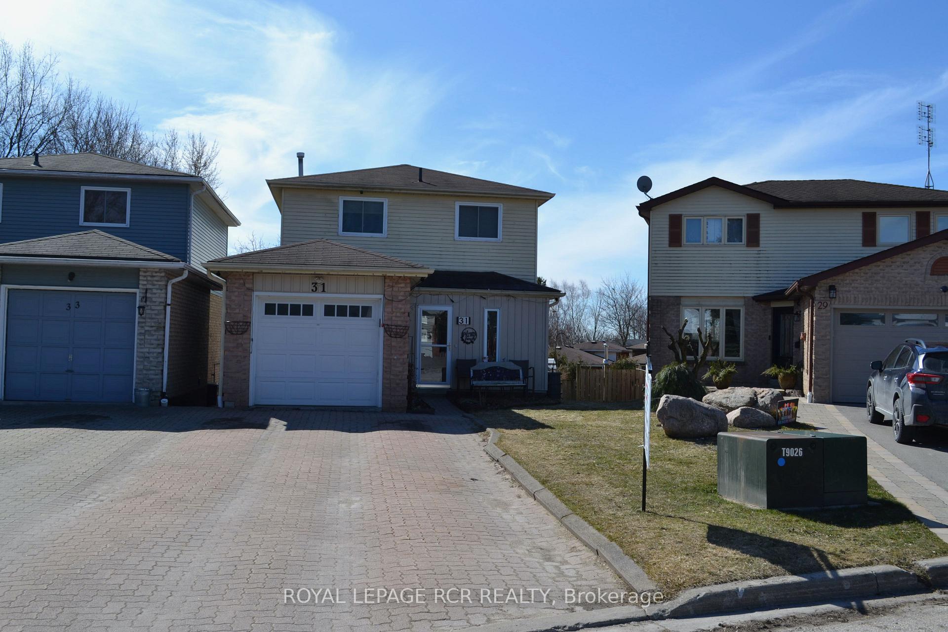31 Rak Court, Bradford West Gwillimbury, ON L3Z 2X2