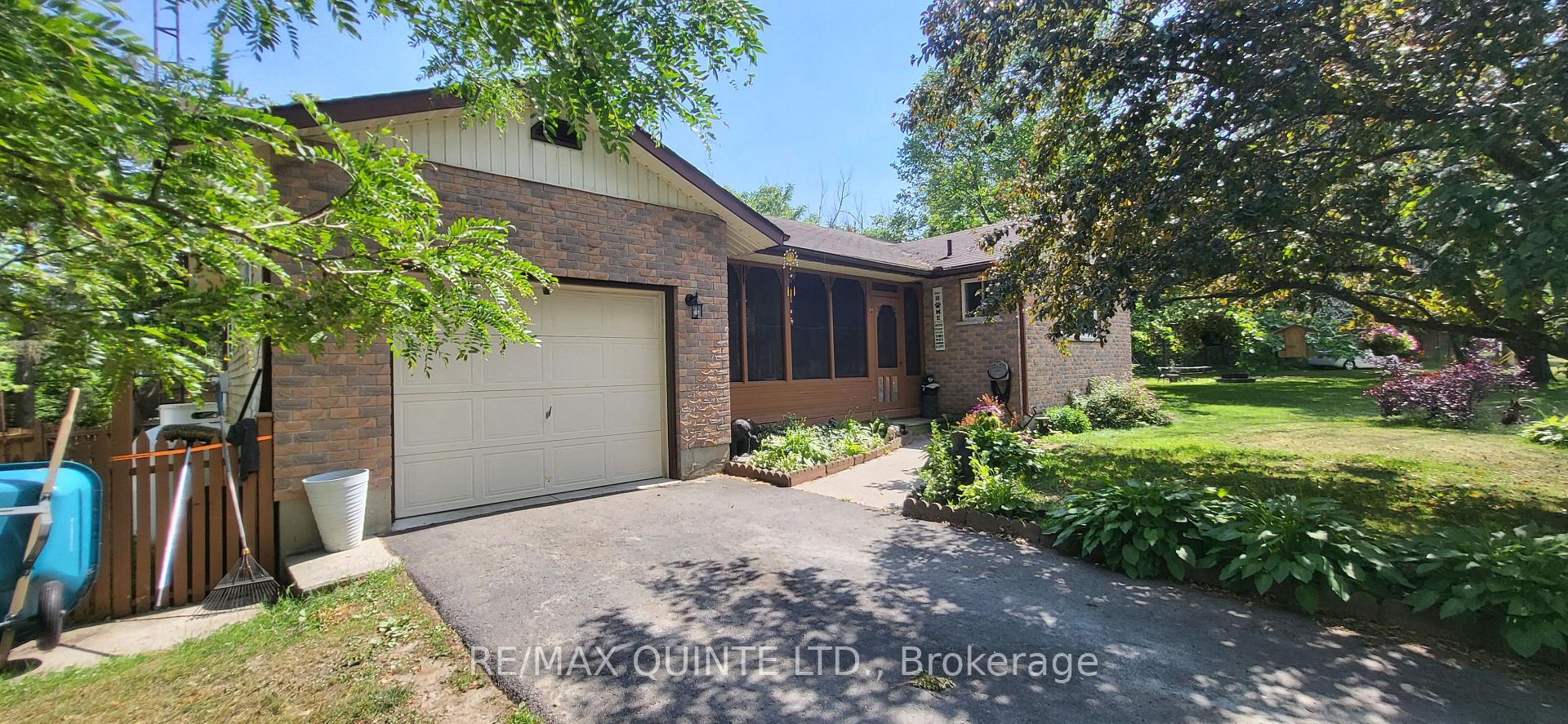 31 Ridge Road, Prince Edward County, ON K0K 2T0