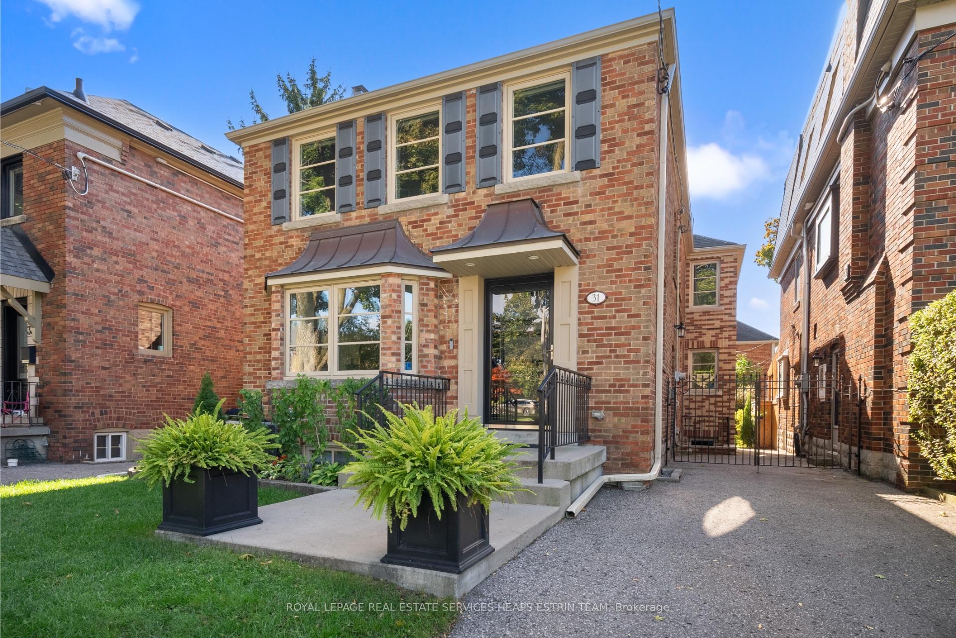 31 Sutherland Drive, Toronto, ON M4G 1H2