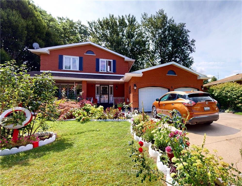 31 Wiltshire Boulevard, Welland, ON L3C 3L1