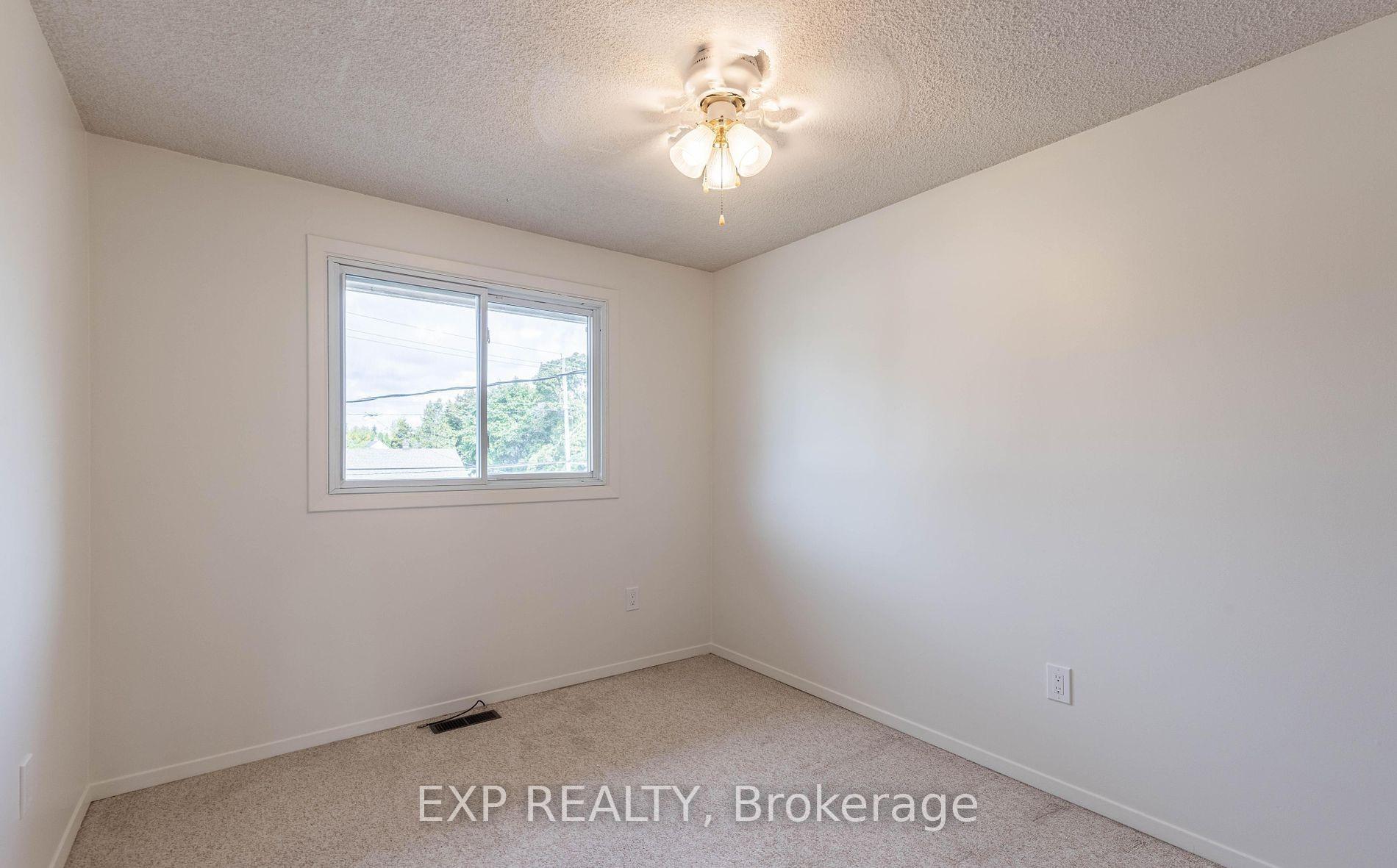 310 1/2 Linwell Road, St. Catharines, ON L2N 1T3